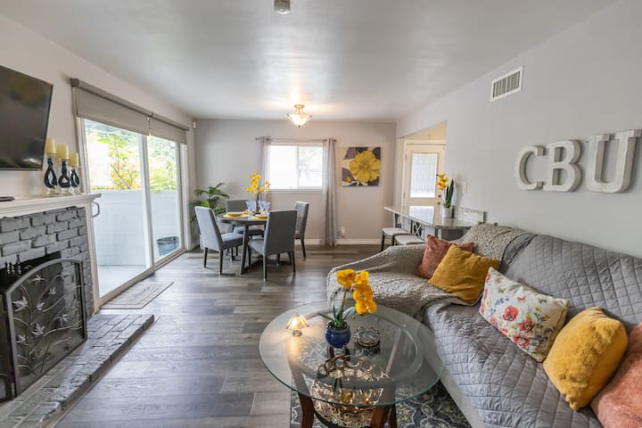 Charming Home Centrally Located With A Backyard - Riverside, CA