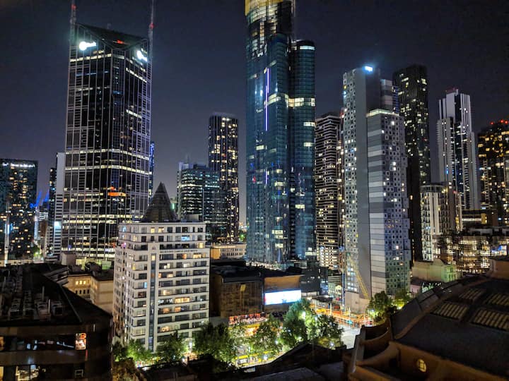 Stylish And Spacious Apartment In Qv1 Melbourne - Melbourne