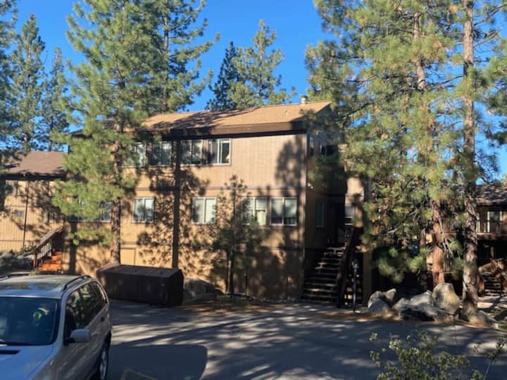 Beautiful 2 Story South Lake Tahoe Condo - Stateline, NV