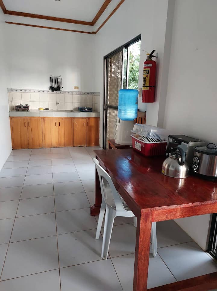 Private Room- 3 Near Alona Beach W/ Kitchen, Pool - Panglao