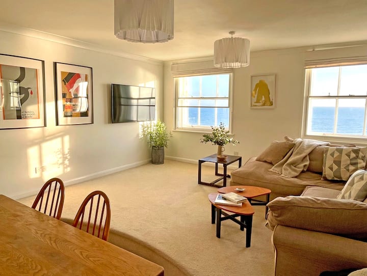 Stunning Seafront Apartment, St Leonards -On-sea - Saint Leonards