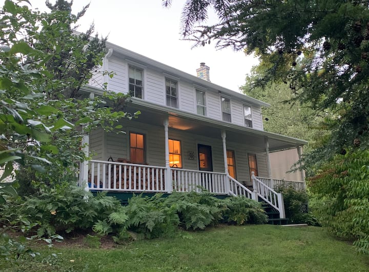 Mohonk Country Farmhouse - Minnewaska State Park Preserve, Kerhonkson