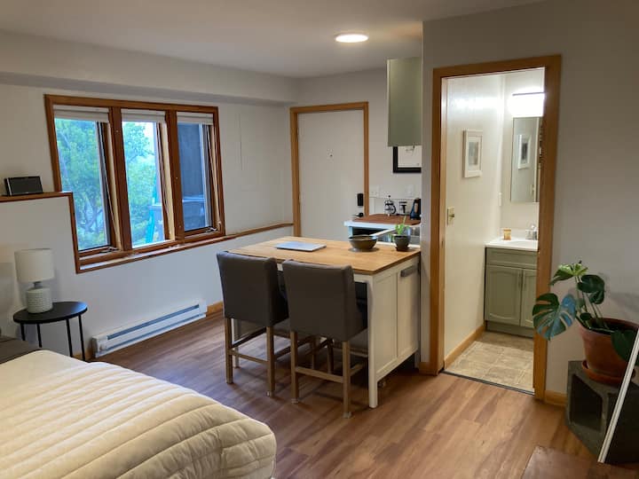 Private Studio In South Hills Home - Eugene, OR