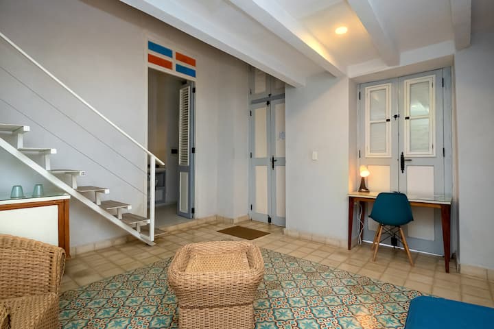 Casa Colonial En La Habana Vieja - Cuba