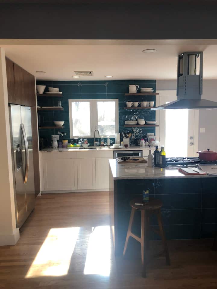 Modern 3 Bed - 15 Minutes To Downtown Boston - Lake Quannapowitt, MA