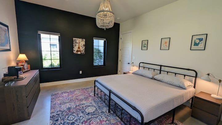 Richmond Oasis - Starlight Suite - Stillwater, OK