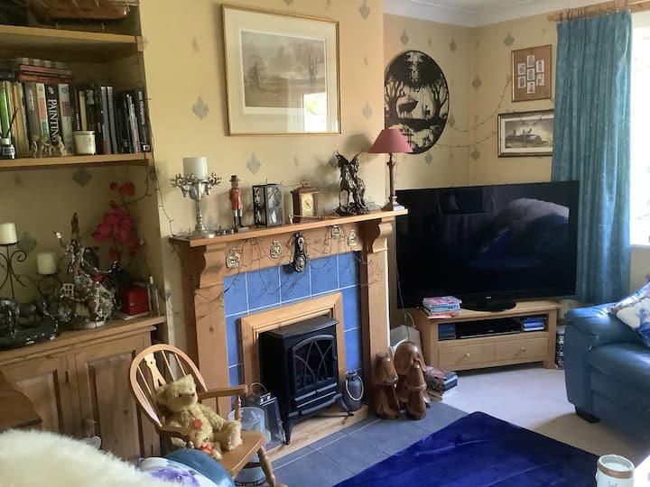 Avril’s Nest - Shaftesbury