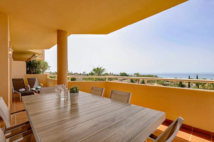 Apartment With Panoramic Sea Views Near The Beach - Marbella
