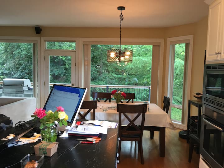 Charming Home In Safe Beautiful Area - Fenced Yard - Portland, OR