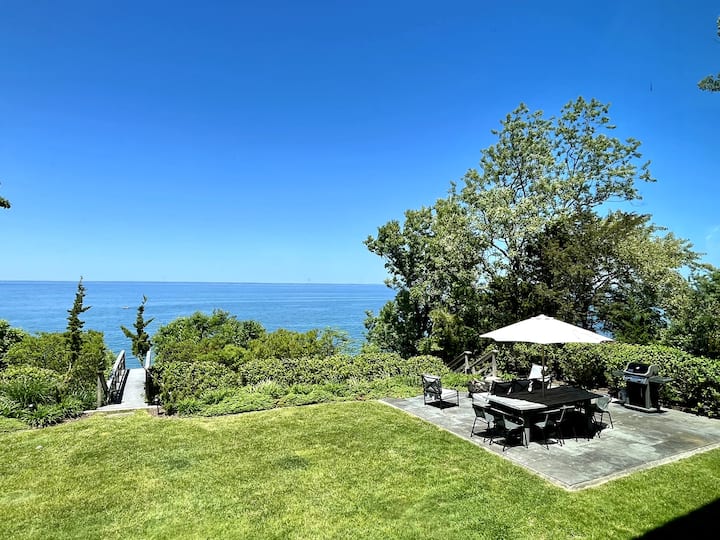 Stunning Home & Private Beach On The North Fork - Mattituck, NY