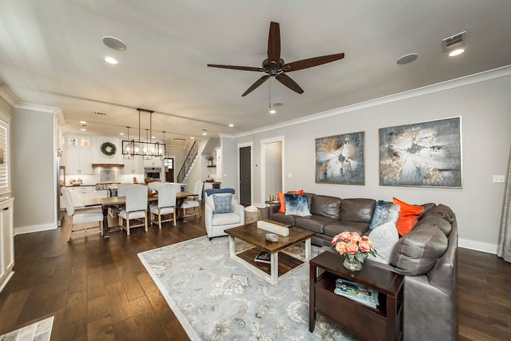 New! Heights Home Away From Home - Little Rock, AR