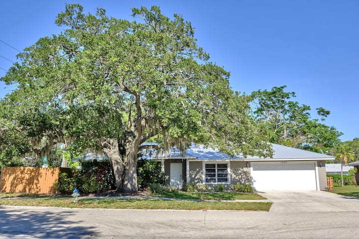 Ruby's Place - Close To Beach, Downtown, Pinecraft - Sarasota, FL