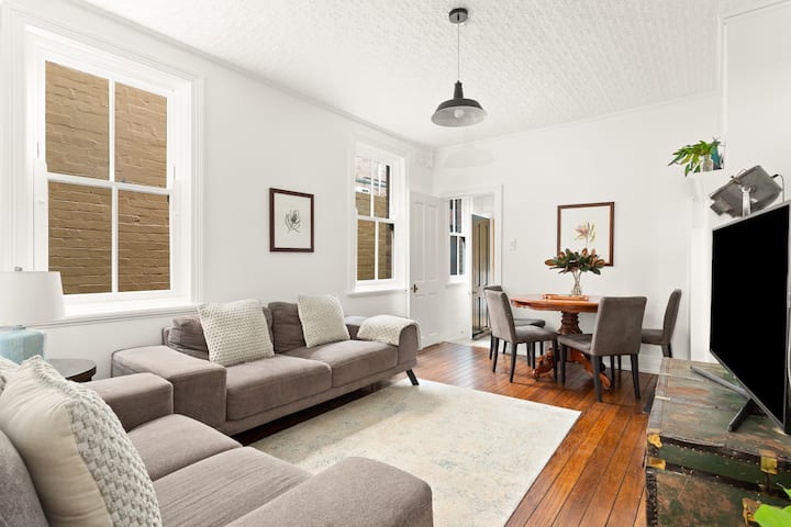Idyllic Heritage Home Footsteps To The Harbour - Sydney