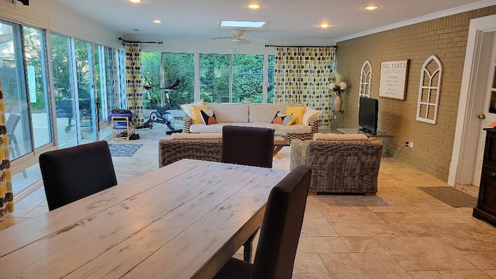1100 Sq. Ft. Guest Suite - Carmel, IN