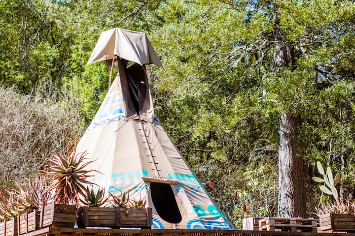 The Magical Teepee Experience! Water (2/4) - Hogsback