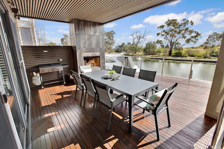 Gippsland Lakehouse A - 4br Waterfront & Pvt Jetty - Paynesville