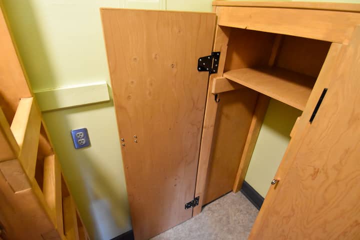 Deluxe Dorm Bed, Co-ed - Victoria