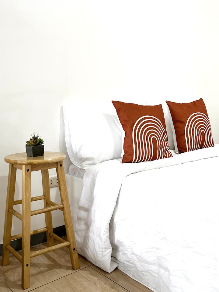 Unit 5 /Walking Distance To Burnham / Night Market - Baguio