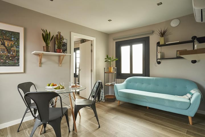 Pent Apartment In Sant Andreu Easy To Commute - Badalona