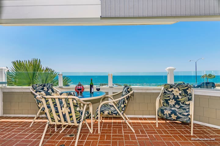 Ocean Front Spacious Condominium – Ocean Views! - Carlsbad, CA