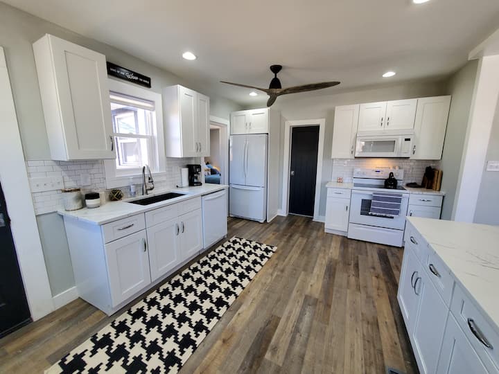 The Gathering Place 🏔 Pikes Peak View 3 Bd In Occ - Colorado Springs, CO