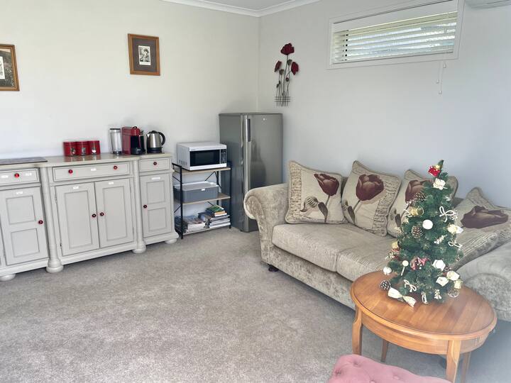 Top 10 Airbnb Vacation Rentals In Bethlehem, New Zealand | Trip101