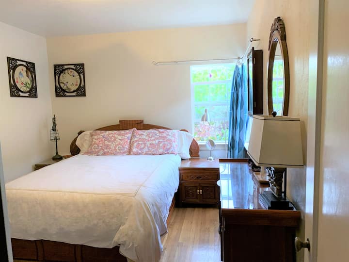 Private & Cozy Duplex House 2 Blocks To Bart - Berkeley, CA