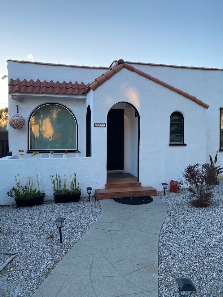 Long Beach Stay With Full Amenities - Wilmington - Los Angeles
