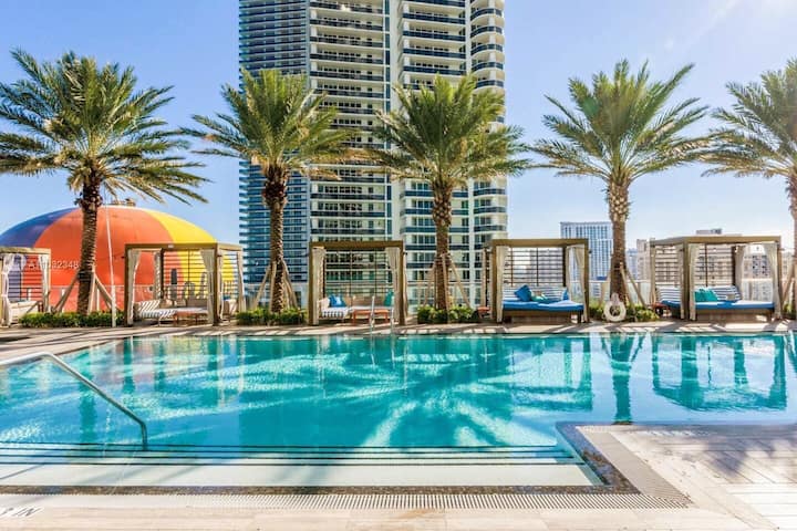 Hide Beach 1/1 Luxury Apt. - Hollywood, FL