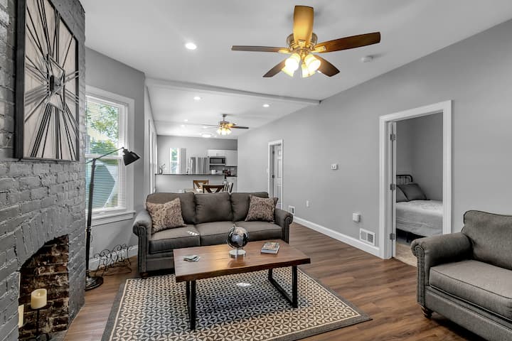 Large Upper 3bd Unit In The West Side Free Parking - Buffalo, NY