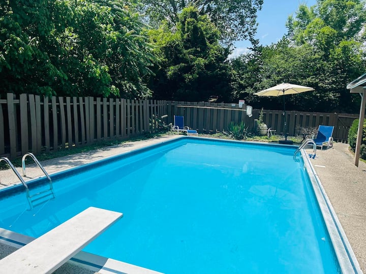 Cozy 3 Br House W/pool - Chattanooga, TN