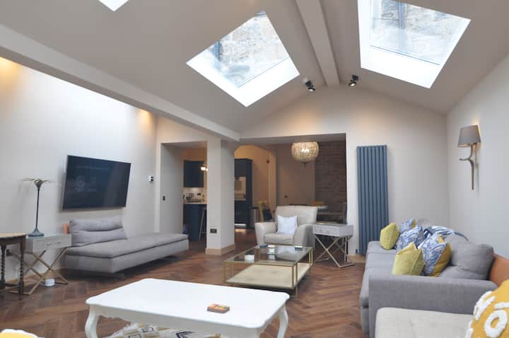 A Fabulous Town House (Licence No: Eh-70296-f) - Edinburgh
