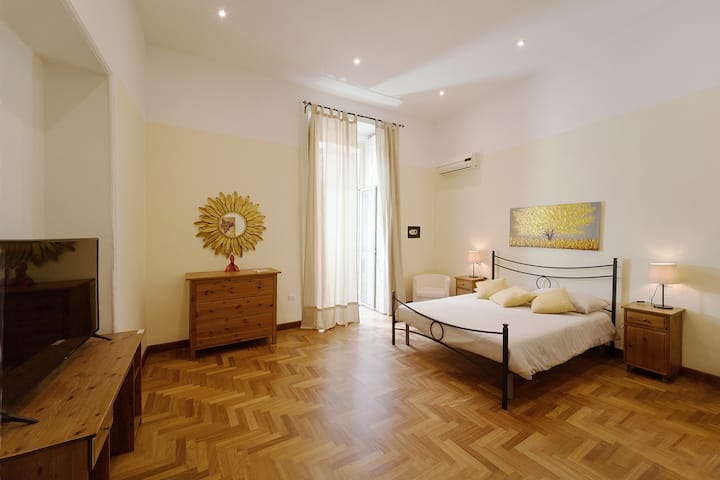 La Suite Di Fabio A Santa Chiara - Napels
