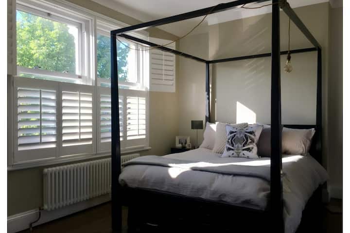 Homely 3-bedroom | Garden | Trendy East London - Ilford