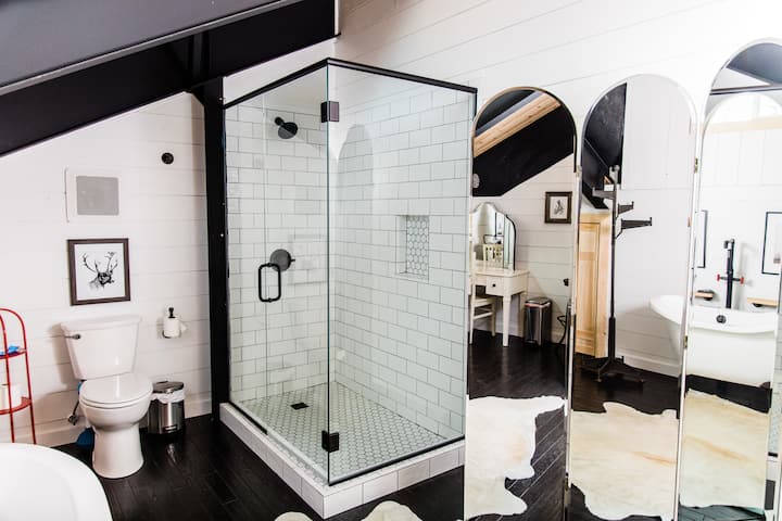 Alaska Kenai River Fishing Honeymoon/ Loft - Soldotna, AK