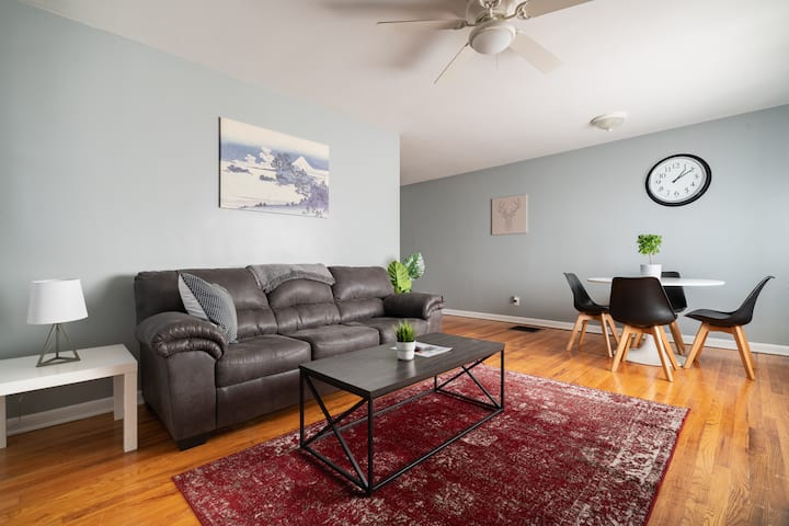 Home Away From Home In Quiet Neighborhood - Columbus, OH