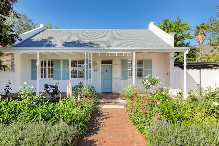 The Cockpit: Cosy 1 Bed Cottage In The Village - Franschhoek