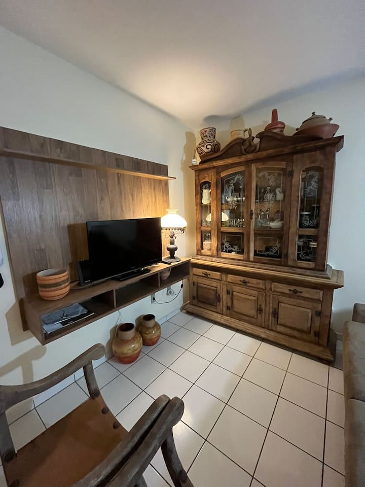 Apartamento Na Praia Do Mar Grosso Em Laguna/sc - Laguna