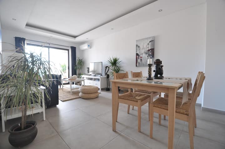 Espaçoso  Apartamento T1 Perto Da Praia, Albufeira - Albufeira