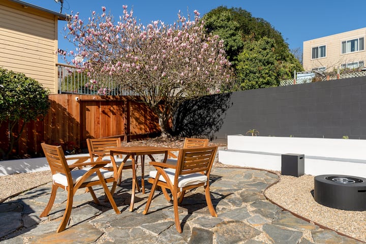 Dreamy Designed Den - San Francisco, CA