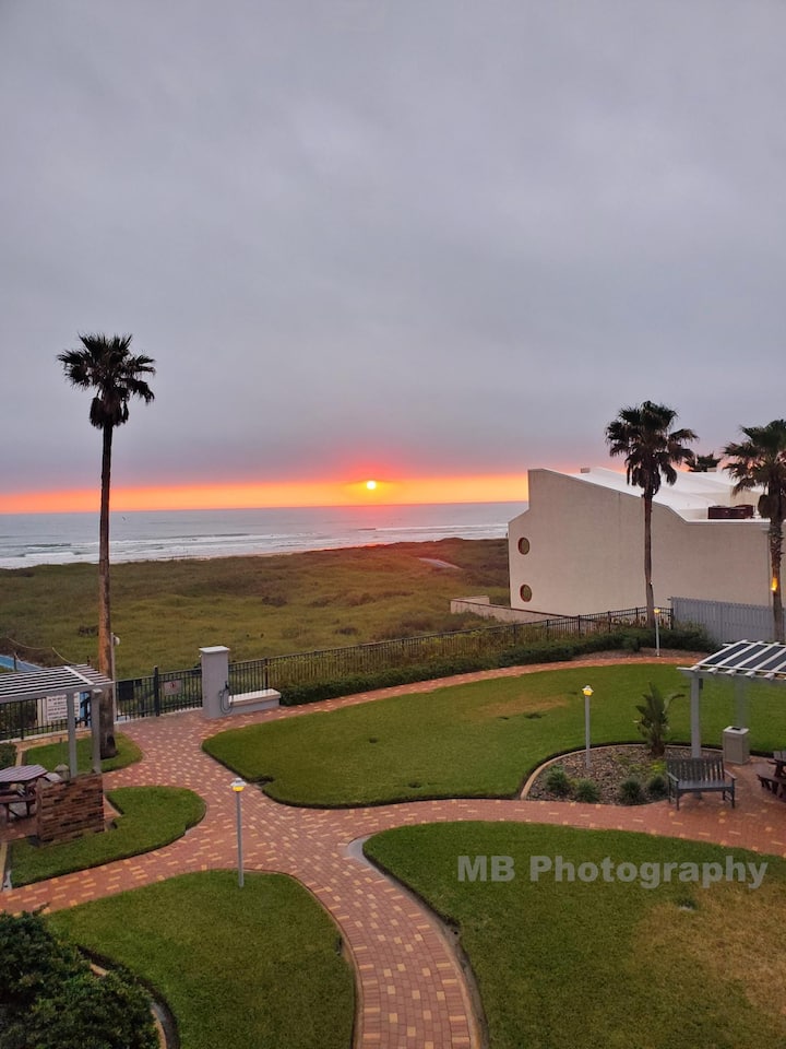 Spectacular 2/2 Beach Front Beauty @ Aquarius - Port Isabel, TX