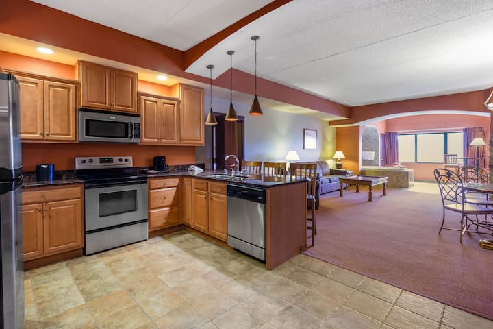 Chula Vista Resort 2-Bedroom Condo Wisconsin Dells - Condominiums for ...