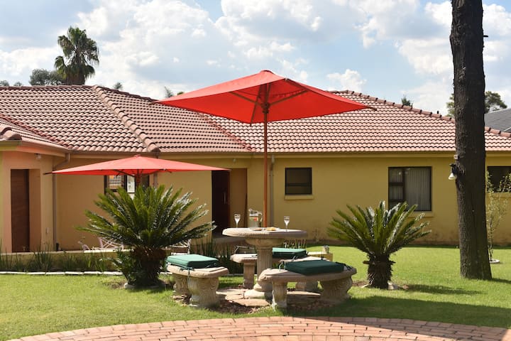 Oasis-in Sandton-60 Mbps Wifi-no Power Outages - Sandton