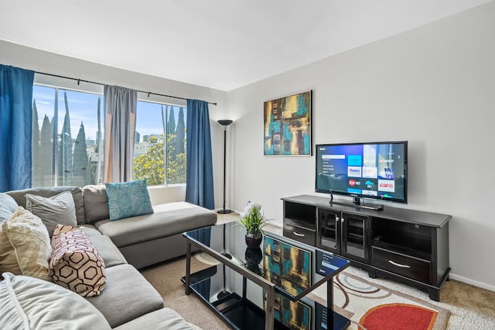 Beverly Hills Sanitized 2 Br On Quiet Street - Beverly Hills, CA