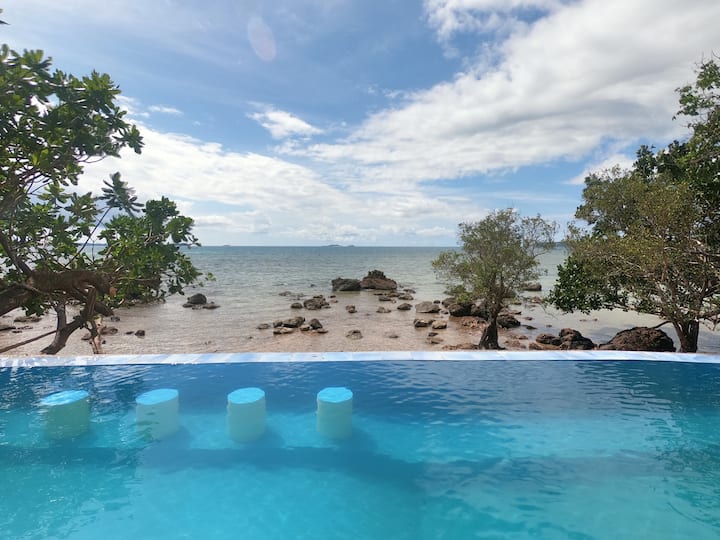 Cocovana Beach Resort - Family Room - Busuanga