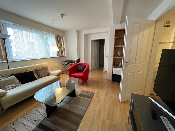 Voll Ausgestattetes 2 Zimmer Apartment - Stuttgart