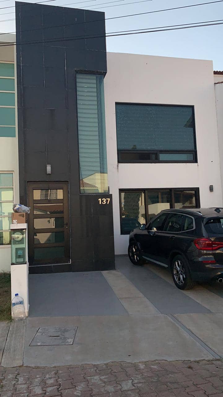 Casa Minimalista En Coto Privado - Puerto Vallarta