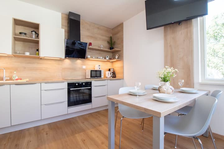 Stay Inn | Elegant Central 1br W/ Parking - Prague