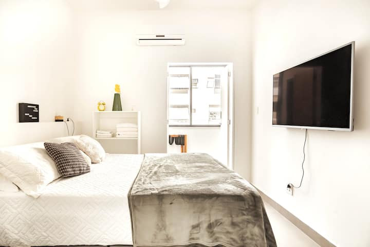 Copacabana, Cama Queen, Silêncio A 300m Da Praia - Copacabana