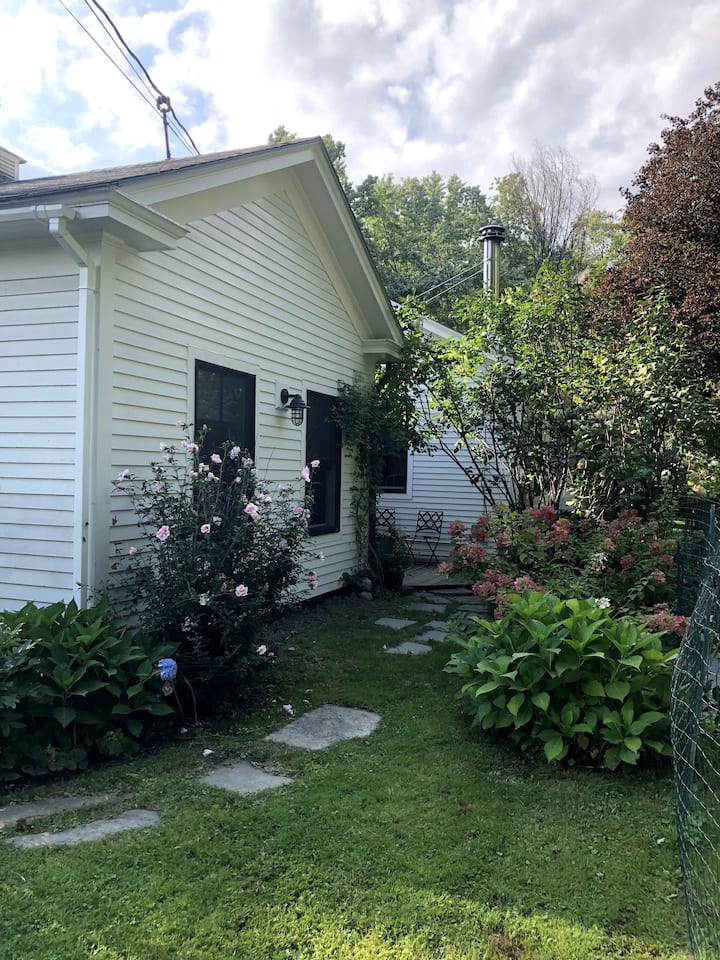 Hillside Cottage - Woodstock, VT